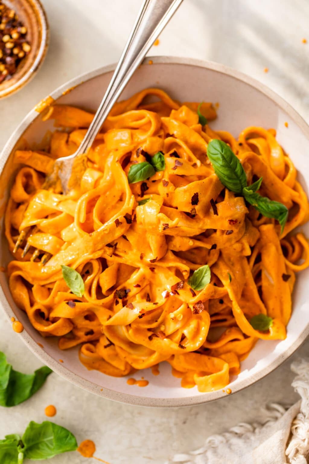 Vegan Roasted Red Pepper Pasta – Squelo