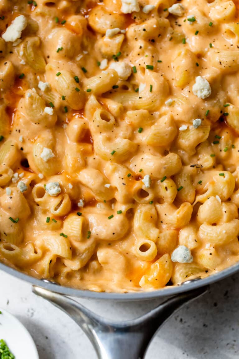 Buffalo Mac and Cheese - The Almond Eater